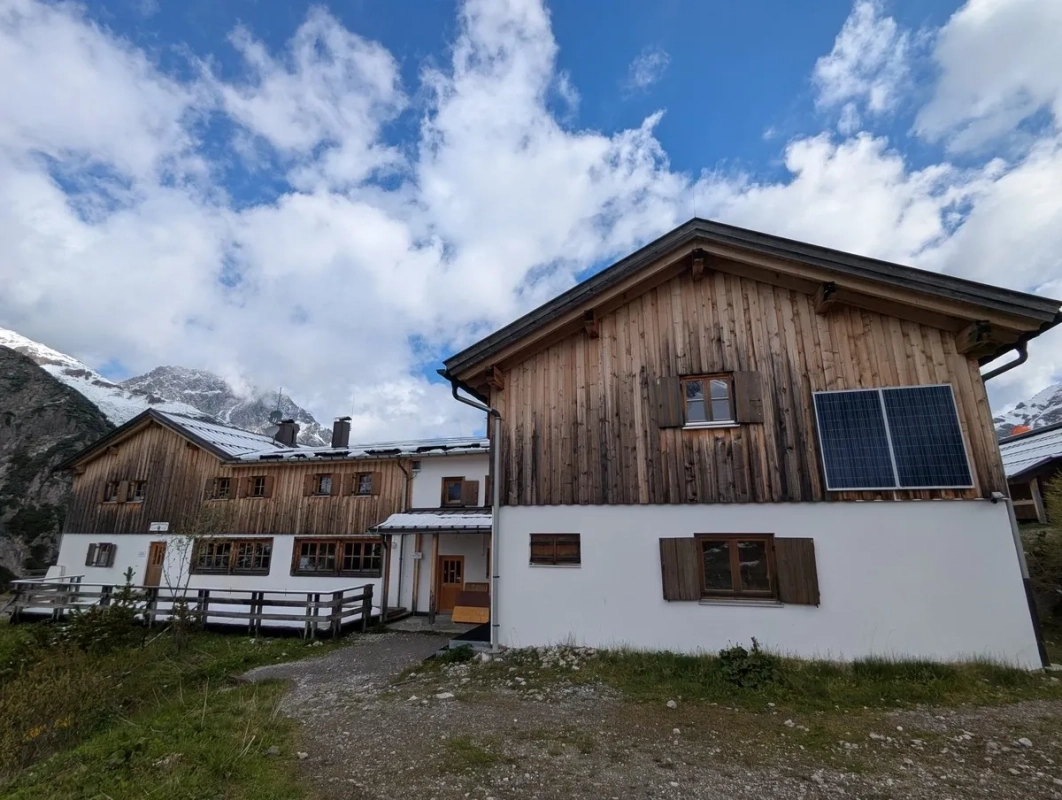 Hanauer Hütte • Zimmer, Preise, Zustieg